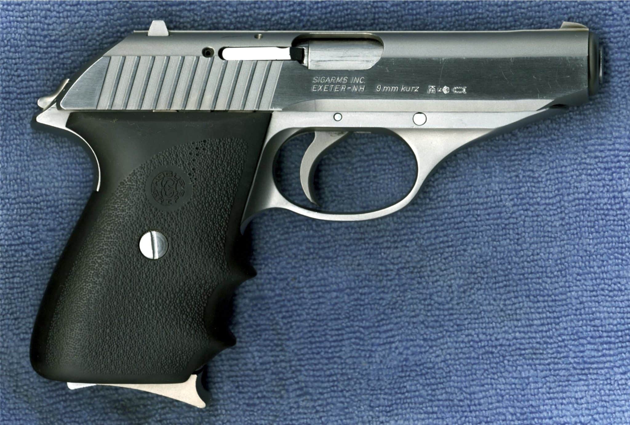 Sig Sauer P220 | The Swiss Army pistol